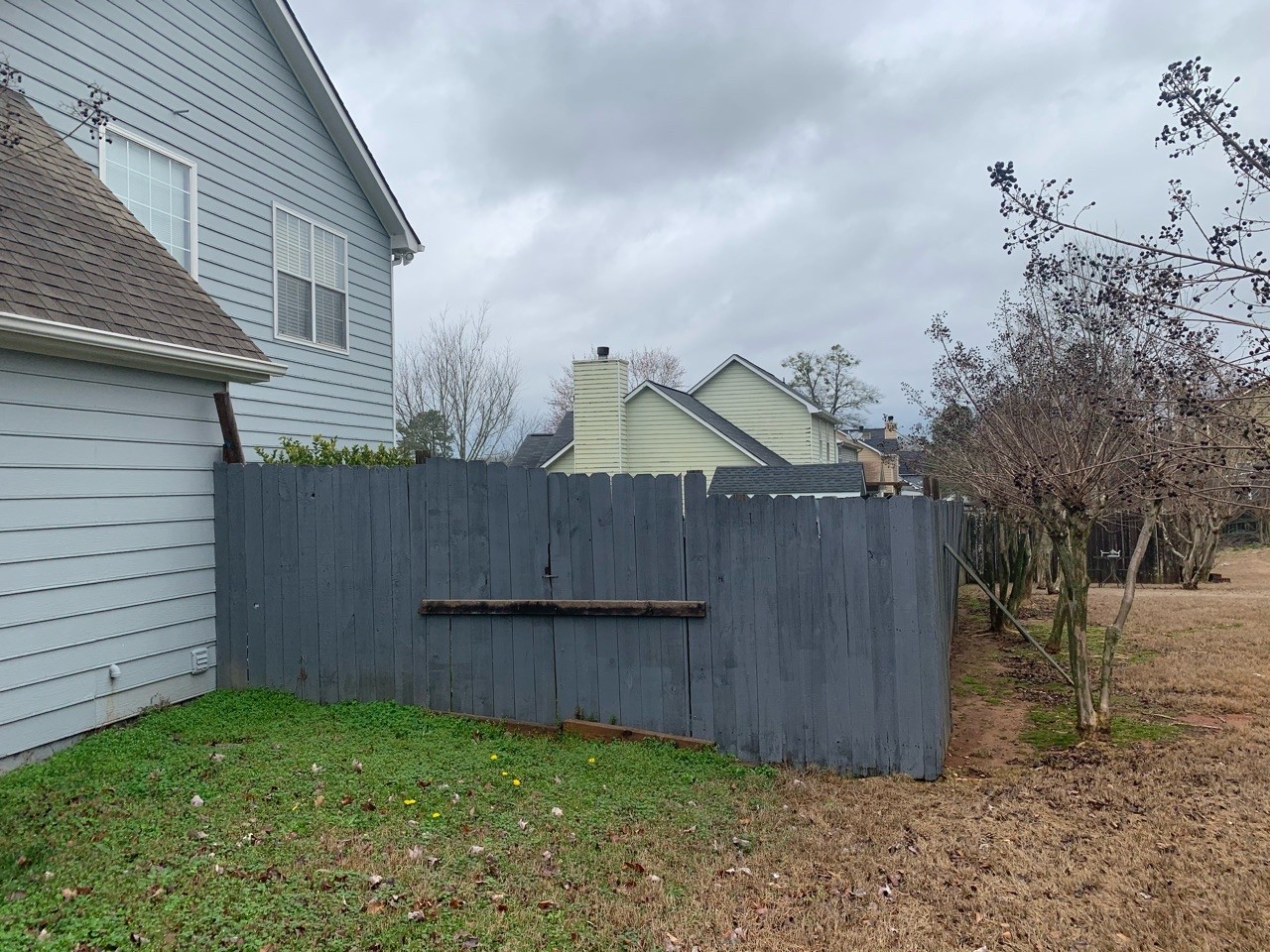 Stunning 6’ Stockade Wood Fence - Natural Enclosures